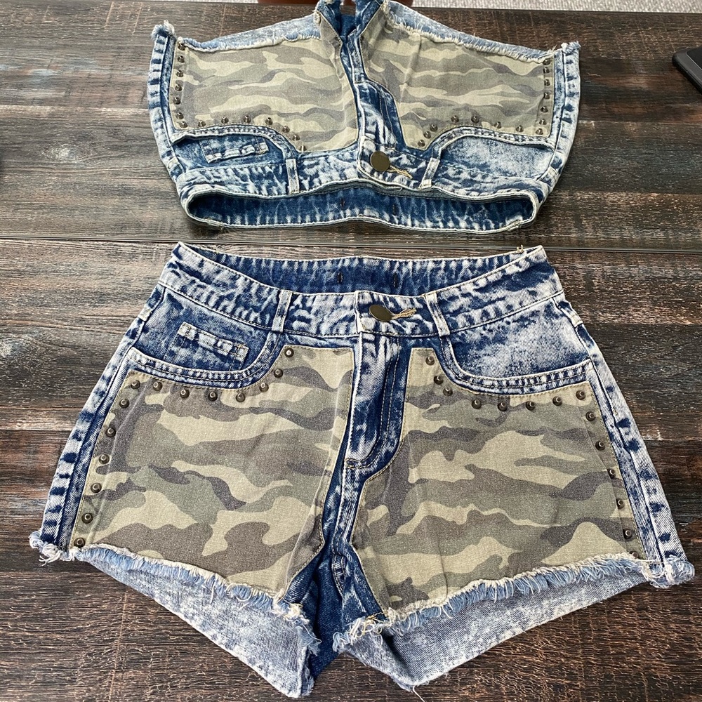 Vintage Studded Camo Acid Wash Shorts - Gem